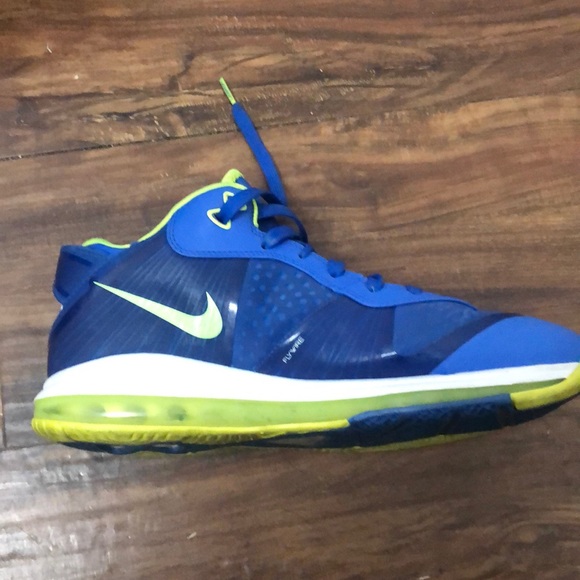 Nike | Shoes | Nike Lebron Viii V2 Qs Sprite Treasure Blue Dn581 40 ...
